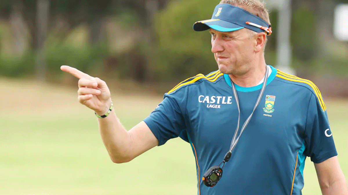 Allan Donald names the 3 greatest batters, includes one Indian in the ...