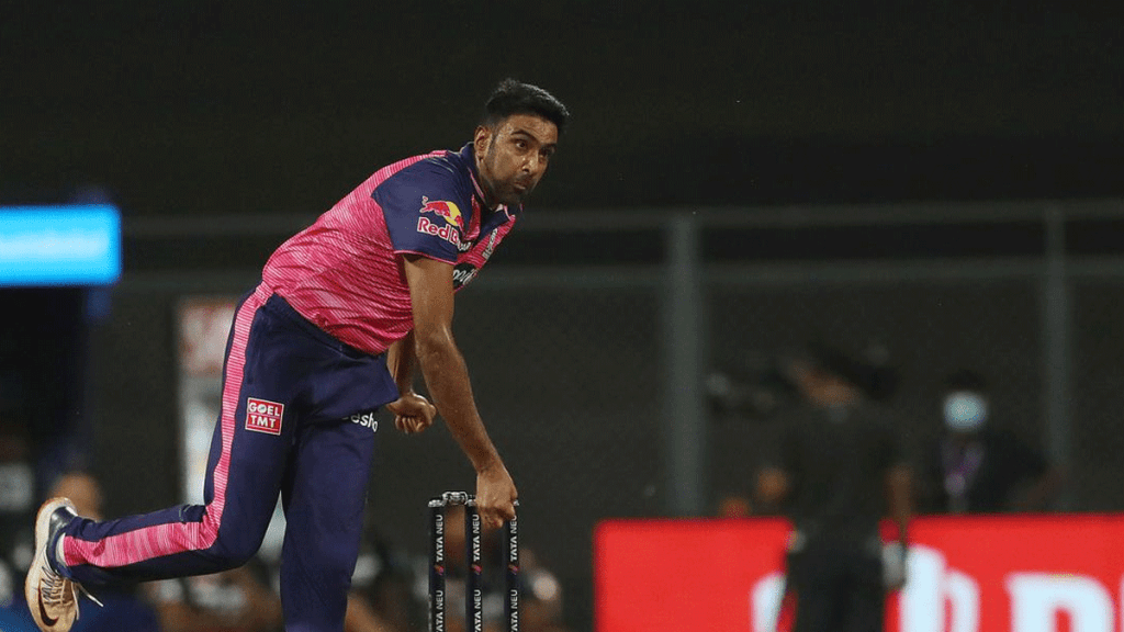 Umpire stops R Ashwin from mankading a batter in RR vs SRH match ...