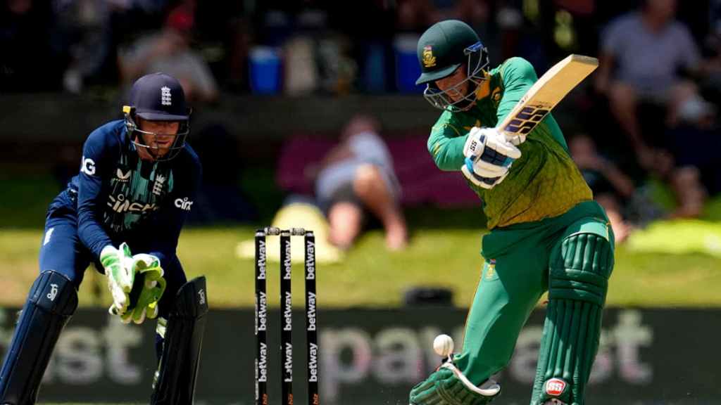 Watch - Jos Buttler fights with Rassie van der Dussen. Umpires ...