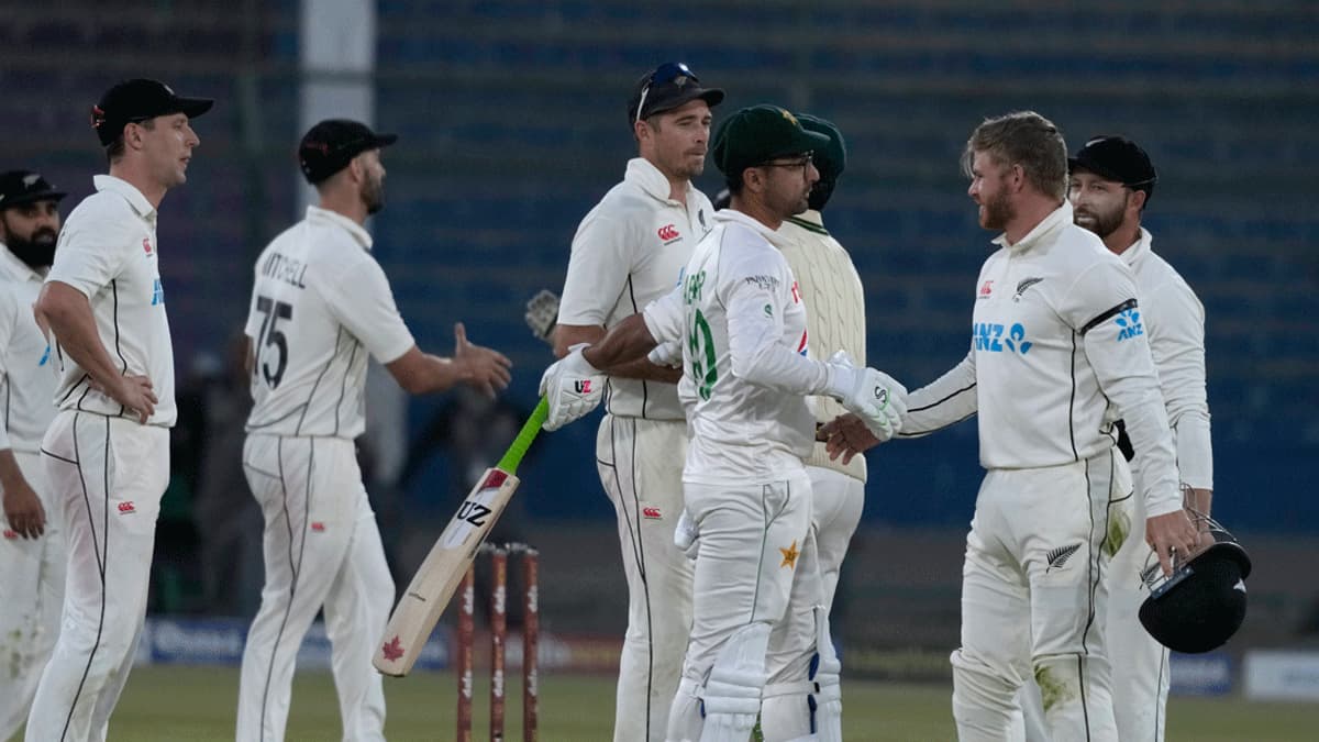 Abrar Ahmed walked in as if he was Imran Khan - Nasem Shah on his last ...