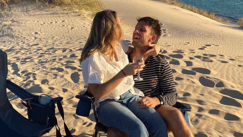 See pics - Delhi Capitals all-rounder Mitchell Marsh ties the knot with ...