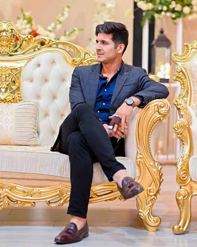 Mir Hamza Biography | Age | Height | Jersey | Debut | Salary