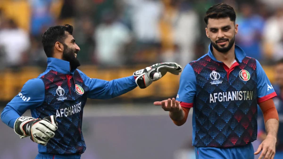 Watch: Delhi crowd teases Naveen-ul-Haq with 'Virat, Virat' chants ...