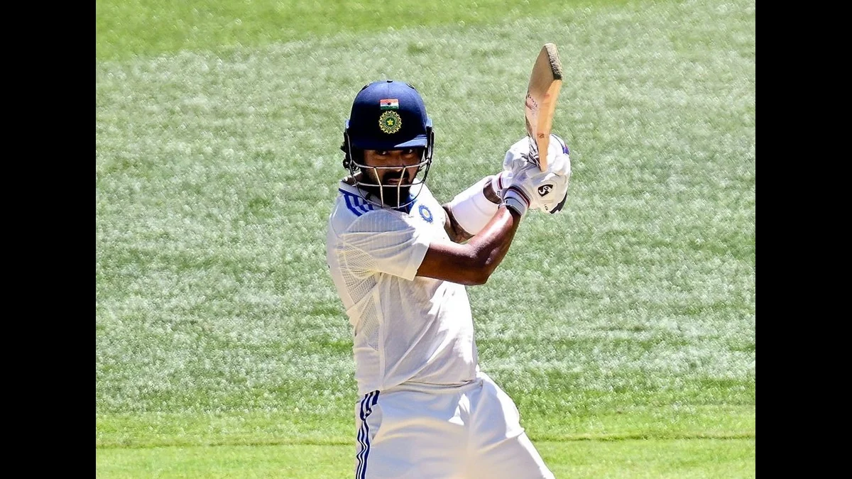 "He was recently with Team India": Dinesh Karthik names a former player ...