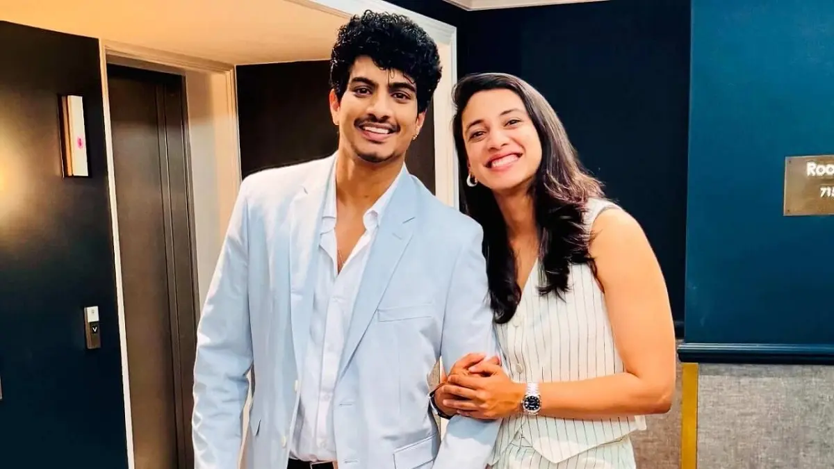 Indian cricketer Smriti Mandhana shares her engagement news in a viral ...